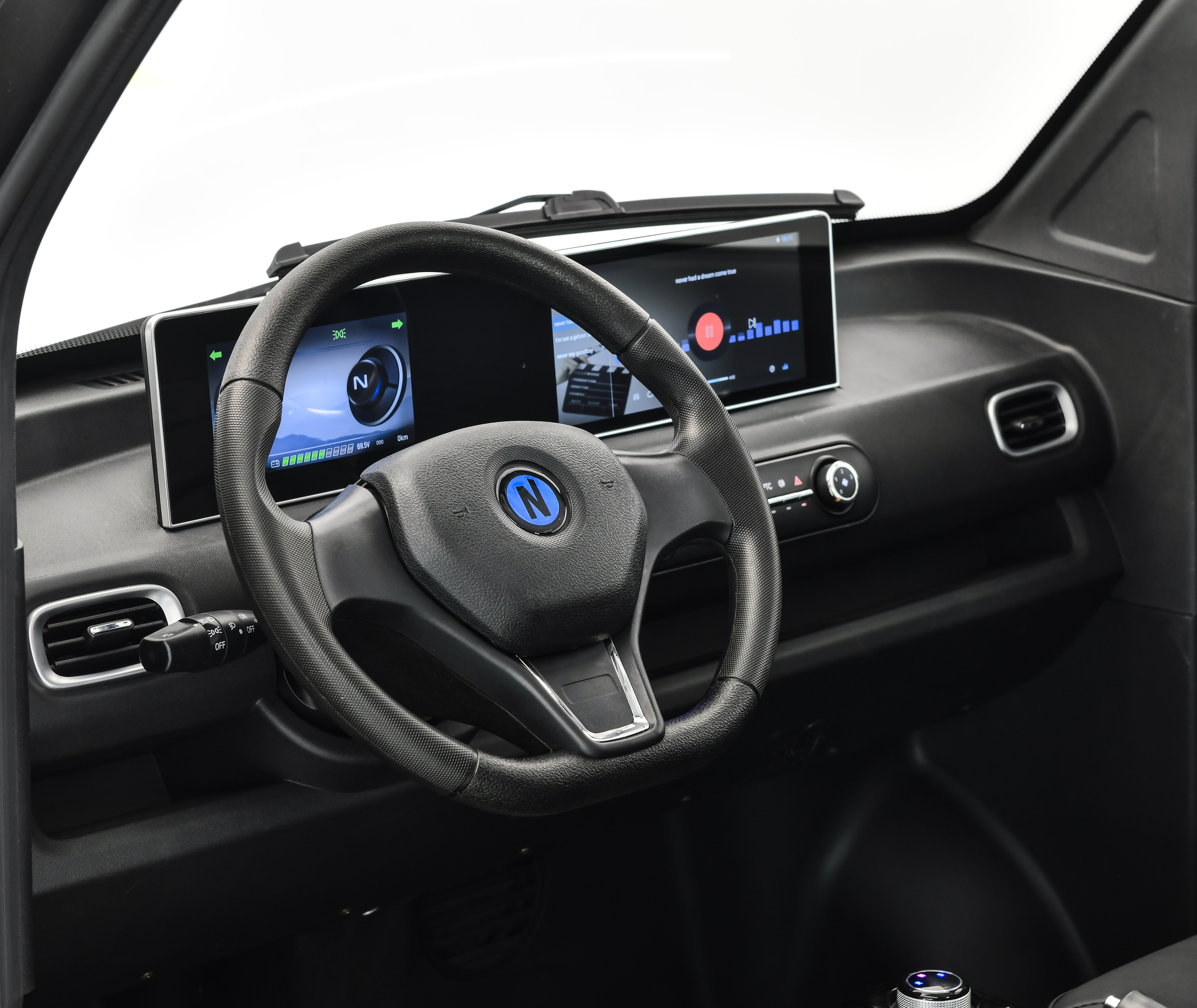 Nelio R4 Twin V3B LiPo 45kmh/4000W/160Ah/160km WS E-Kabinenroller